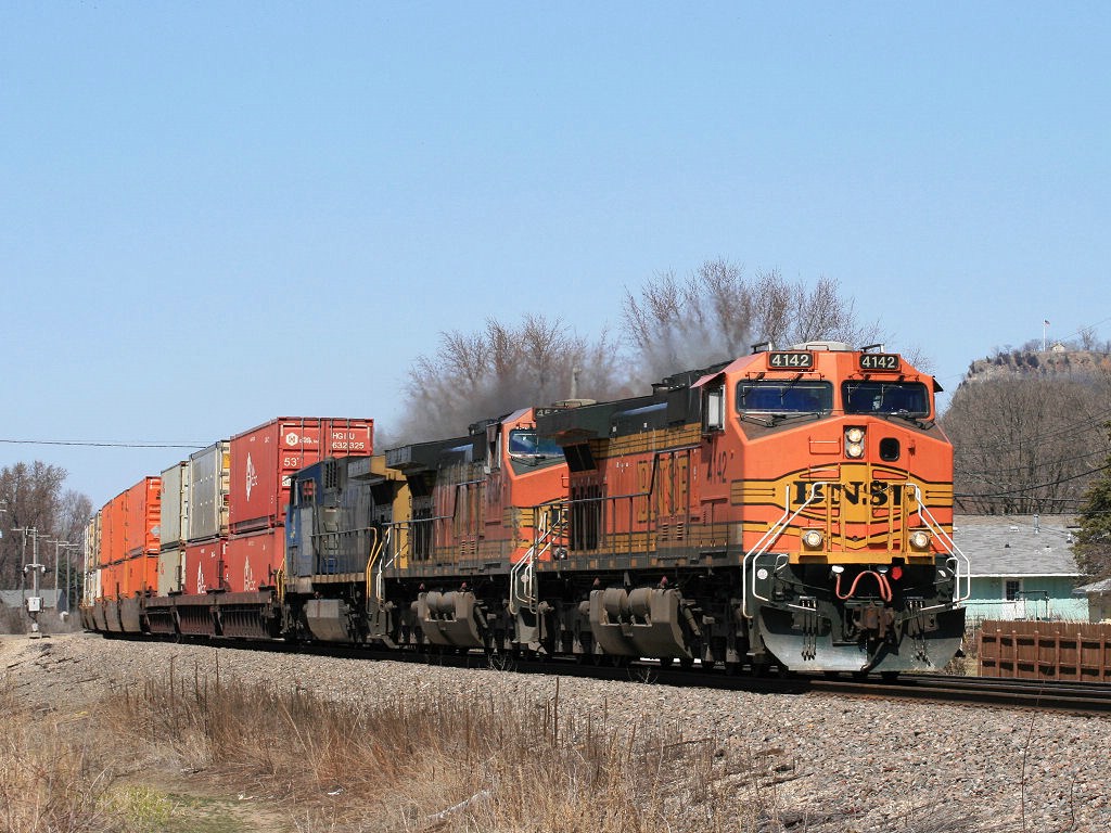 BNSF 4142